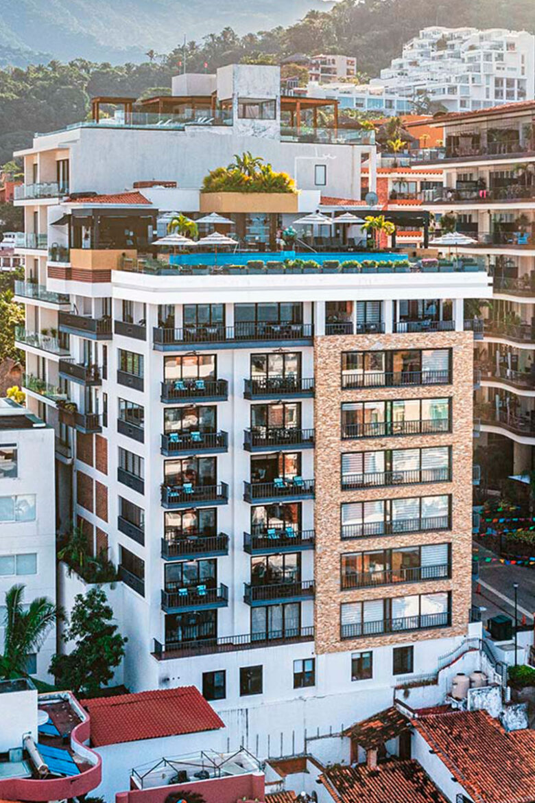 Luxury Vacation Rentals in Puerto Vallarta | Pinnacle Resorts